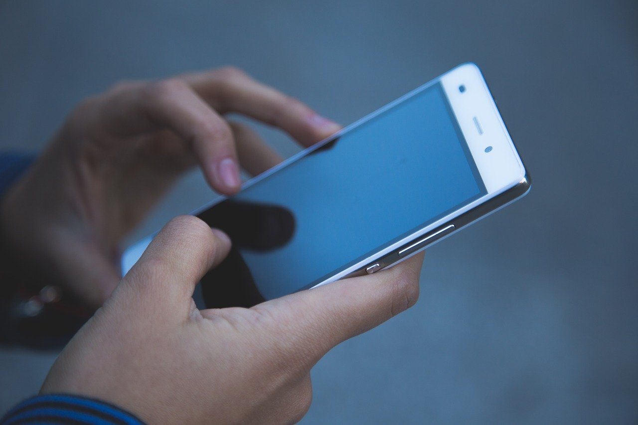 Is Mobile Screen Harmful For Eyes Cdrab is-mobile-screen-harmful-for-eyes-cdrab